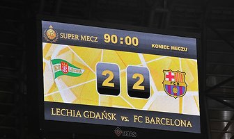 Lechia Gdańsk - FC Barcelona 2:2, część 2 - WP SportoweFakty